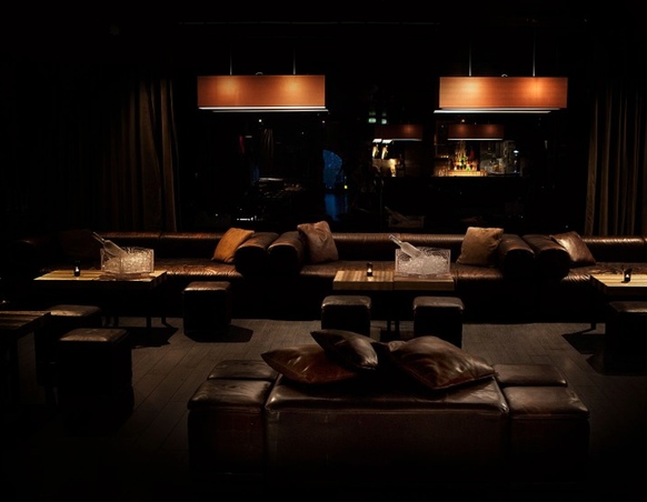 11 Club Room Milano Locale Via Tocqueville