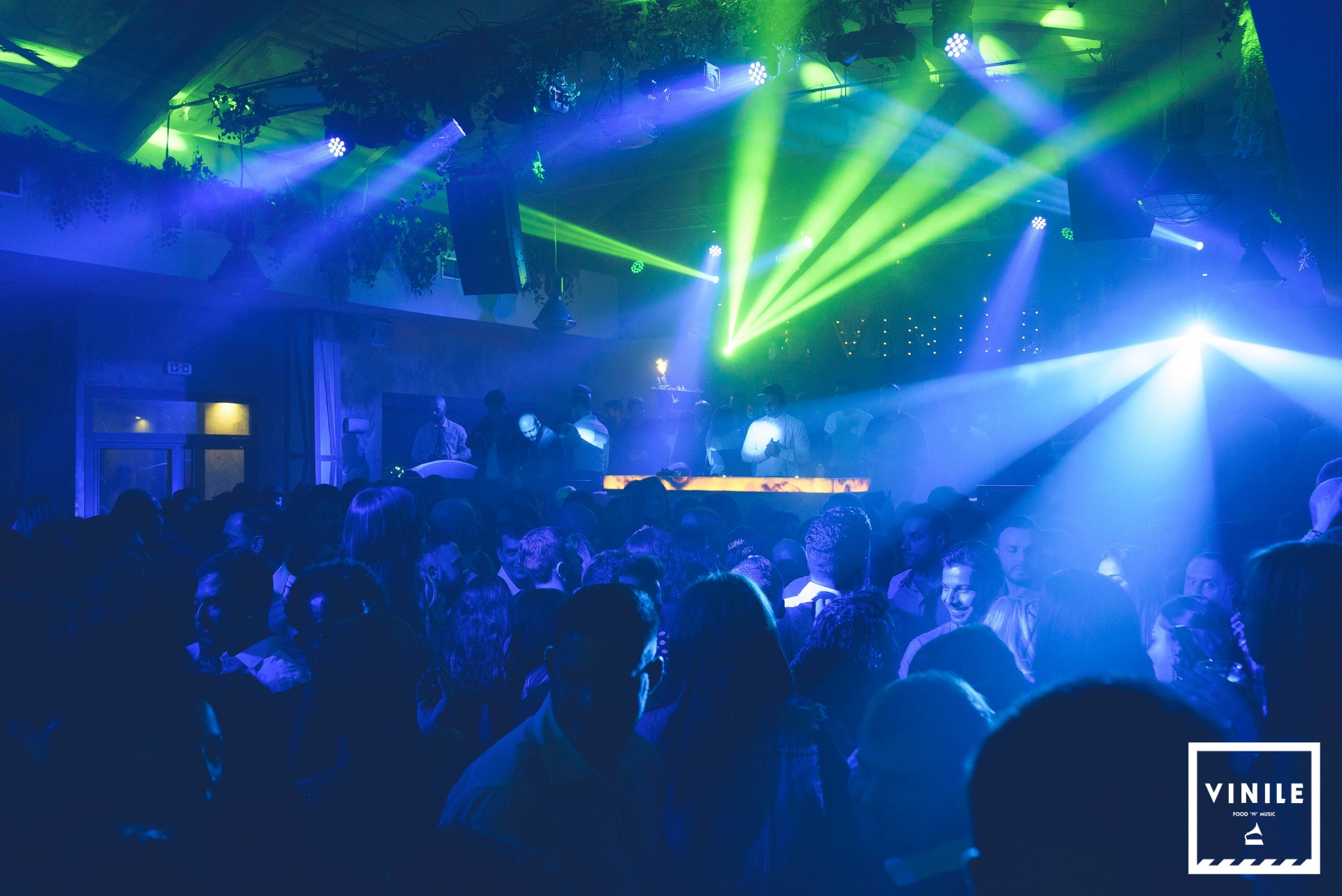 Discoteca Vinile Roma - Prenotazioni tavoli e liste Giovedì